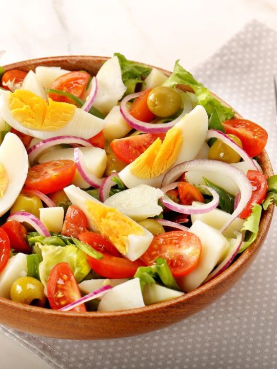 Fresh Spanish Mixed Green Salad Recipe - Visit Southern Spain
