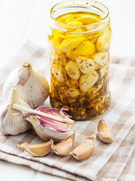 Easy Spanish Pickled Garlic Recipe - Visit Southern Spain